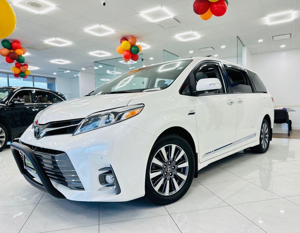 Fascinating 2020 Toyota Sienna Limited Premium Images